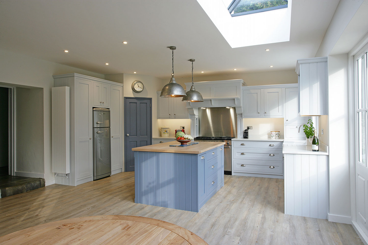RIVERSIDE KITCHEN | Shere Kitchens - beautiful kitchens handmade in ...