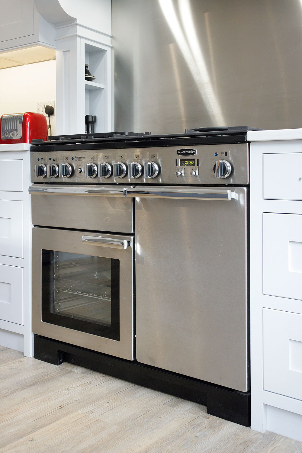 RIVERSIDE KITCHEN | Shere Kitchens - beautiful kitchens handmade in ...